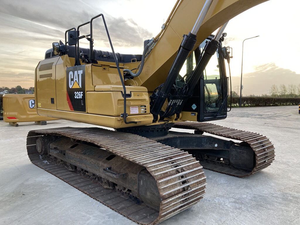 Caterpillar 326F-L (2018) - Ligro